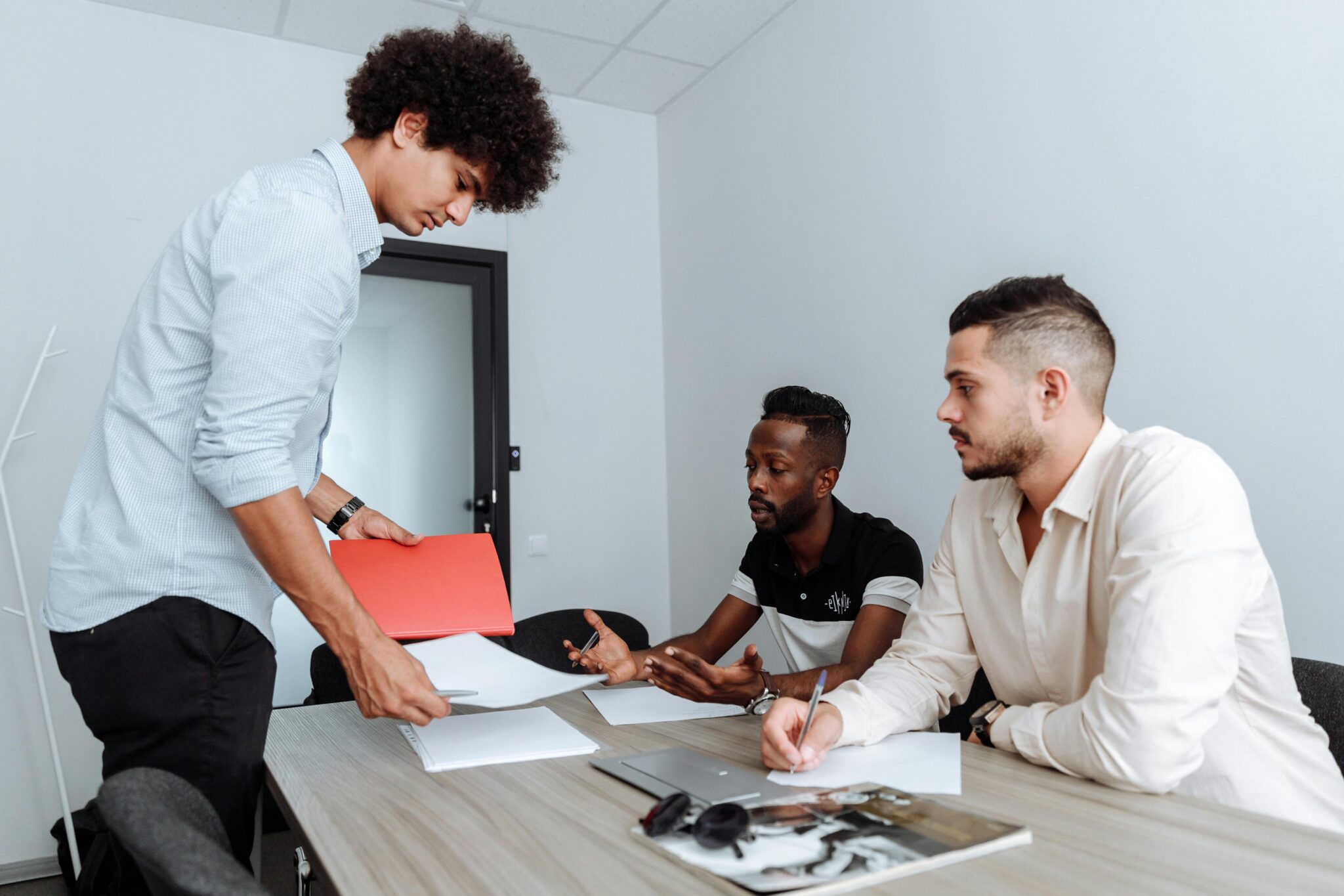 Brain waste: Talenten van hoogopgeleide vluchtelingen blijven te veel ...