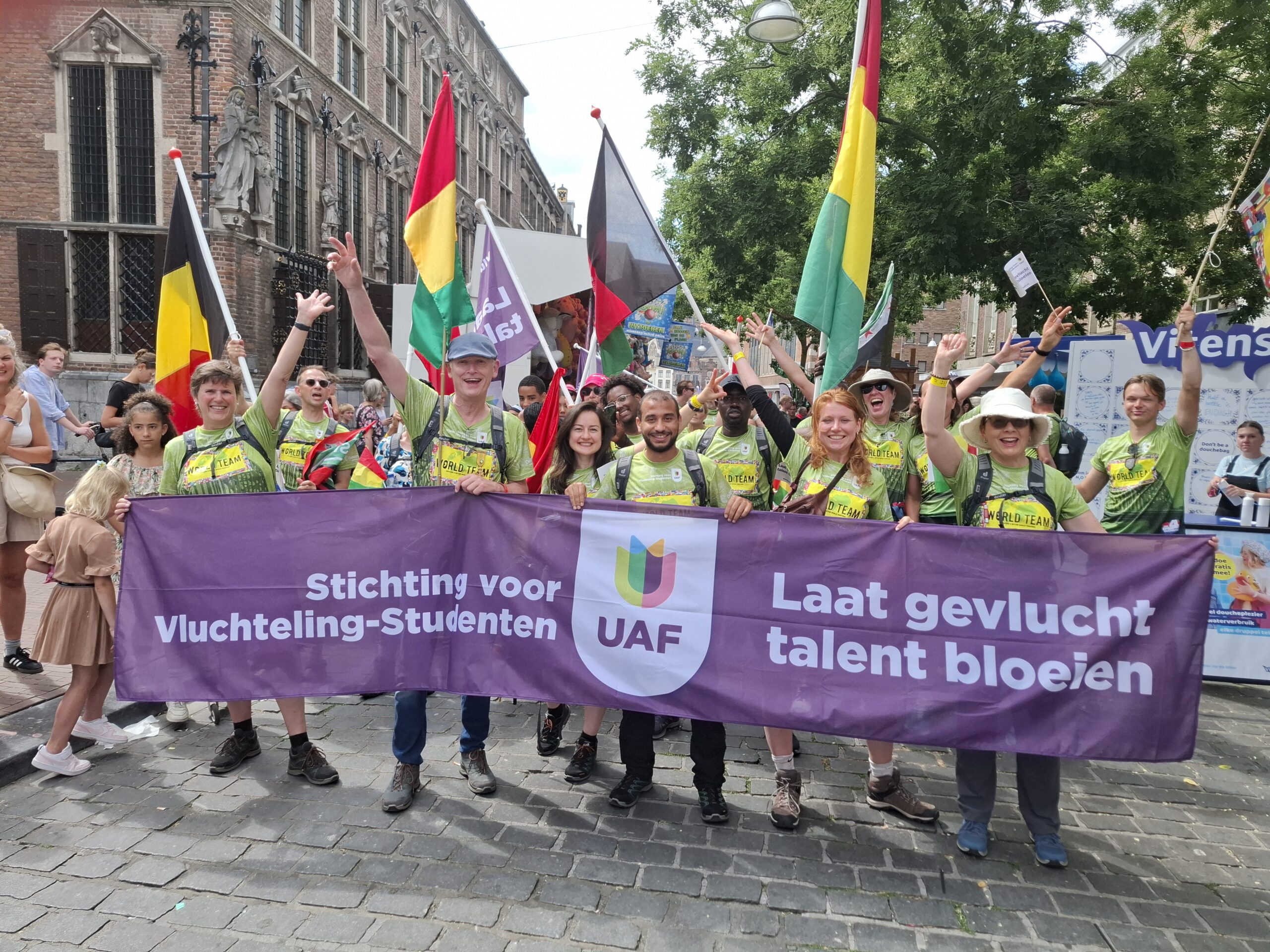 World Team haalt ruim 25.000 euro op tijdens Nijmeegse 4Daagse - UAF